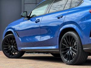 Blue BMW X6 2020 in Riga, with an engine capacity of 3.00 L and mileage of 133 thousand km for 51500 €, photo 11 on AUTOMOTO.COM.LV