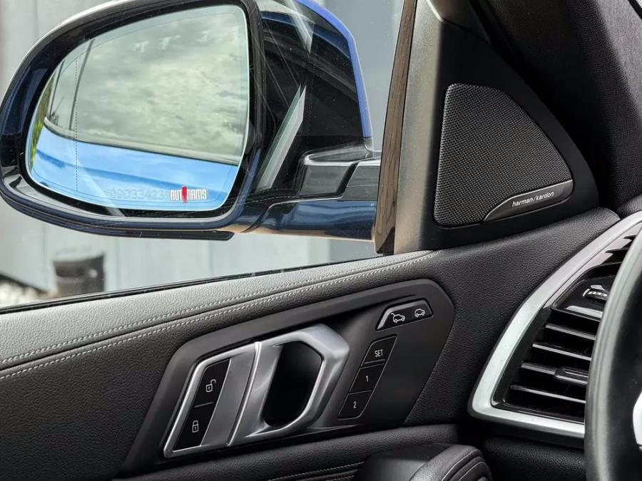 Blue BMW X6 2020 in Riga, with an engine capacity of 3.00 L and mileage of 133 thousand km for 51500 €, photo 18 on AUTOMOTO.COM.LV