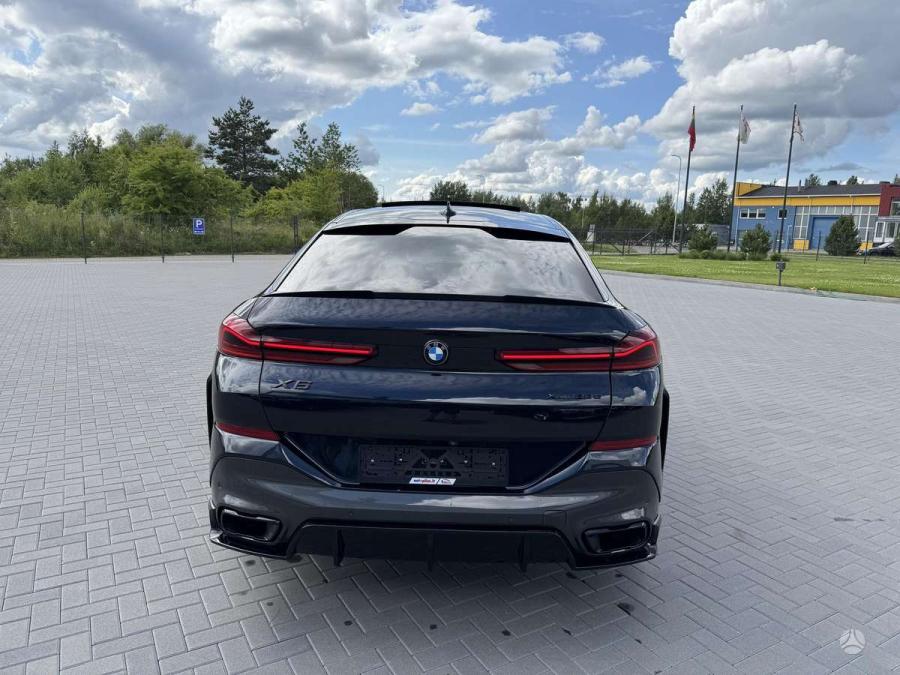 Blue BMW X6 2021 in Telschi, with an engine capacity of 2.99 L and mileage of 181 thousand km for 50500 €, photo 6 on AUTOMOTO.COM.LV