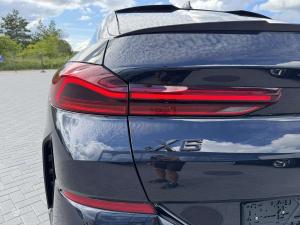 Blue BMW X6 2021 in Telschi, with an engine capacity of 2.99 L and mileage of 181 thousand km for 50500 €, photo 17 on AUTOMOTO.COM.LV