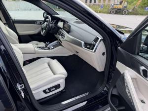 Blue BMW X6 2021 in Telschi, with an engine capacity of 2.99 L and mileage of 181 thousand km for 50500 €, photo 34 on AUTOMOTO.COM.LV