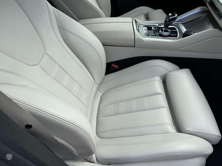 Blue BMW X6 2021 in Telschi, with an engine capacity of 2.99 L and mileage of 181 thousand km for 50500 €, photo 37 on AUTOMOTO.COM.LV