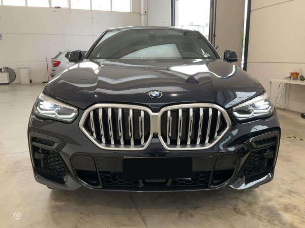 Zils BMW X6 2022 Viļņa, ar dzinēja tilpumu 2.99 L un nobraukumu 105 tūkst. km par 53690 €, foto 2 vietnē AUTOMOTO.COM.LV