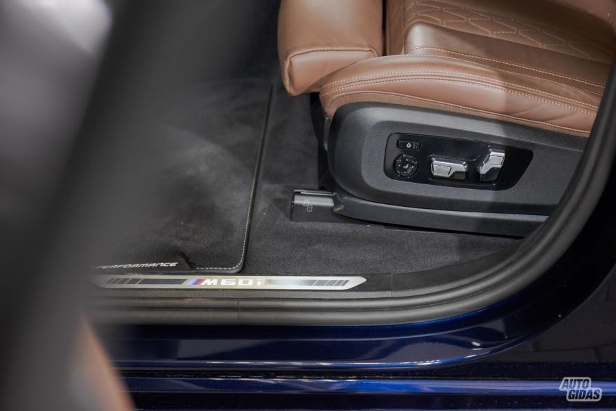 Zils BMW X6 2023 Viļņa, ar dzinēja tilpumu 4.40 L un nobraukumu 18 tūkst. km par 89771 €, foto 42 vietnē AUTOMOTO.COM.LV