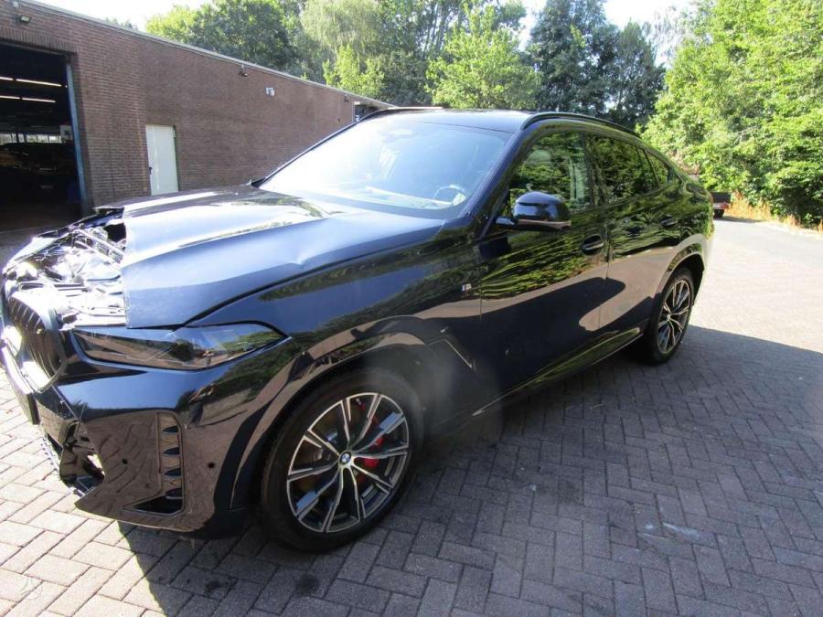 Zils BMW X6 2024 Panevēža, ar dzinēja tilpumu 3.00 L un nobraukumu 35 tūkst. km par 33000 €, foto 8 vietnē AUTOMOTO.COM.LV
