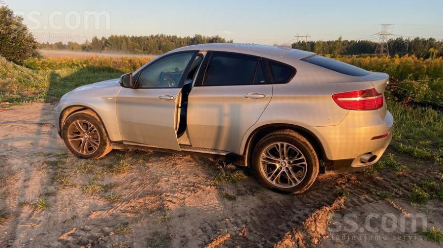 Brown BMW X6 2010 in Riga, with an engine capacity of 3.00 L and mileage of 440 thousand km for 8500 €, photo 4 on AUTOMOTO.COM.LV