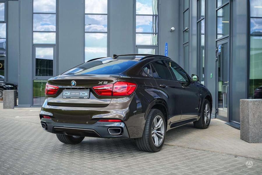Brown BMW X6 2016 in Kaunas, with an engine capacity of 3.00 L and mileage of 144 thousand km for 27450 €, photo 10 on AUTOMOTO.COM.LV