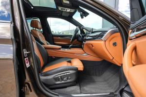 Brown BMW X6 2016 in Kaunas, with an engine capacity of 3.00 L and mileage of 144 thousand km for 27450 €, photo 40 on AUTOMOTO.COM.LV