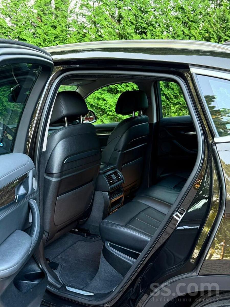 Brown BMW X6 2016 in Cesis, with an engine capacity of 3.00 L and mileage of 217 thousand km for 19950 €, photo 13 on AUTOMOTO.COM.LV