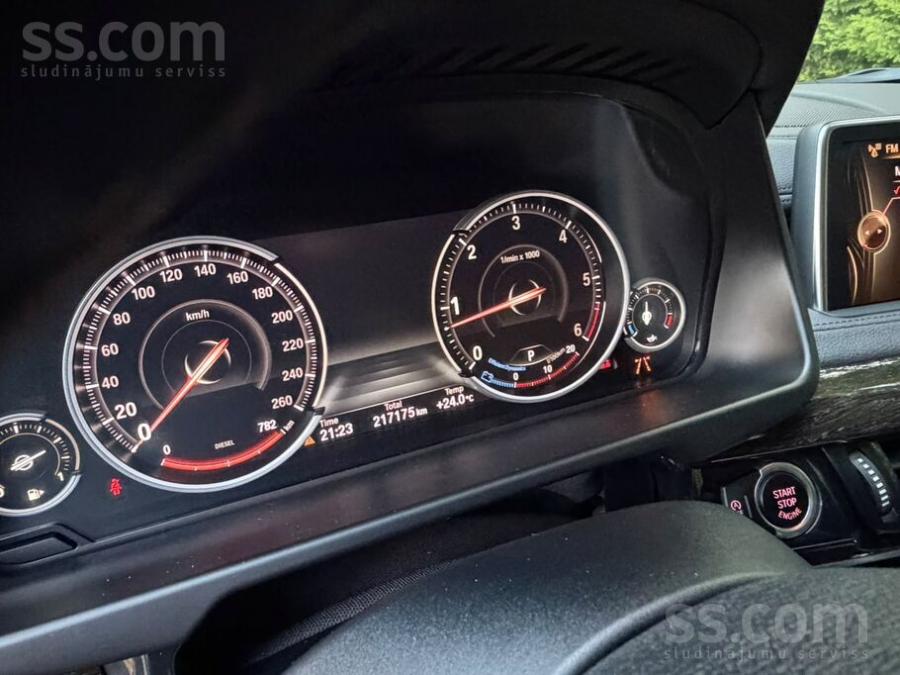 Brown BMW X6 2016 in Cesis, with an engine capacity of 3.00 L and mileage of 217 thousand km for 19950 €, photo 15 on AUTOMOTO.COM.LV