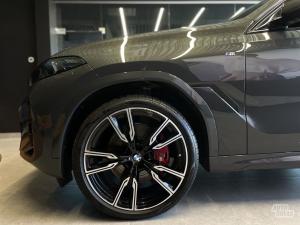 Brūns BMW X6 2025 Klaipėda, ar dzinēja tilpumu 3.00 L un nobraukumu 32 tūkst. km par 92221 €, foto 8 vietnē AUTOMOTO.COM.LV