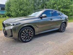 Brūns BMW X6 2025 Prienai, ar dzinēja tilpumu 3.00 L un nobraukumu 16 tūkst. km par 82500 €, foto 11 vietnē AUTOMOTO.COM.LV