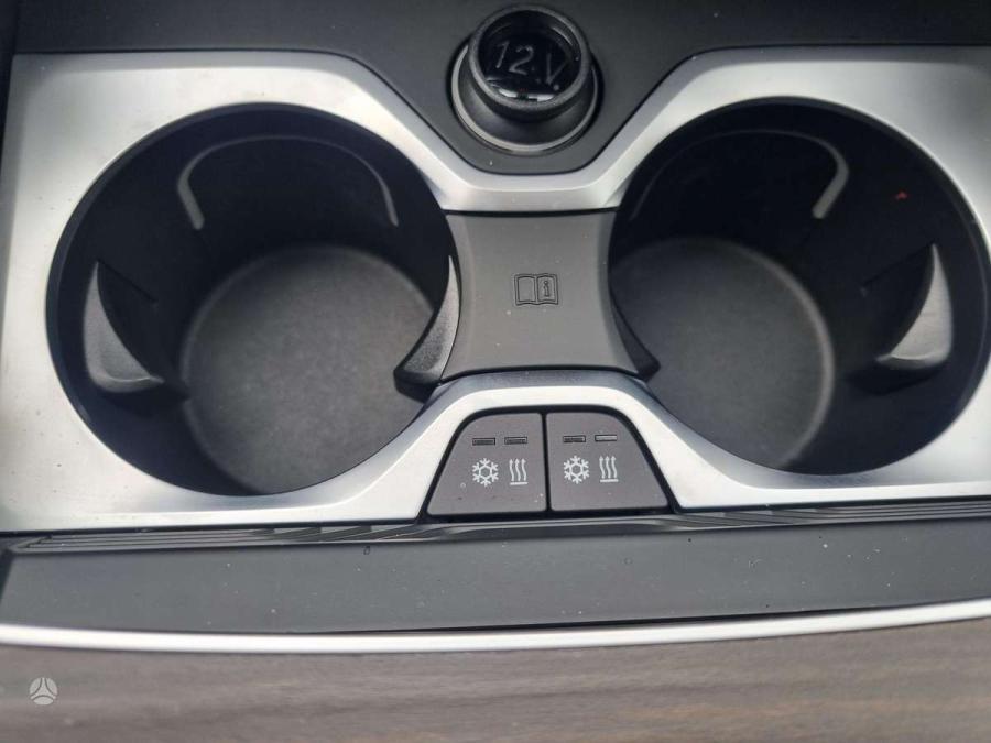 Brūns BMW X6 2025 Prienai, ar dzinēja tilpumu 3.00 L un nobraukumu 16 tūkst. km par 82500 €, foto 20 vietnē AUTOMOTO.COM.LV