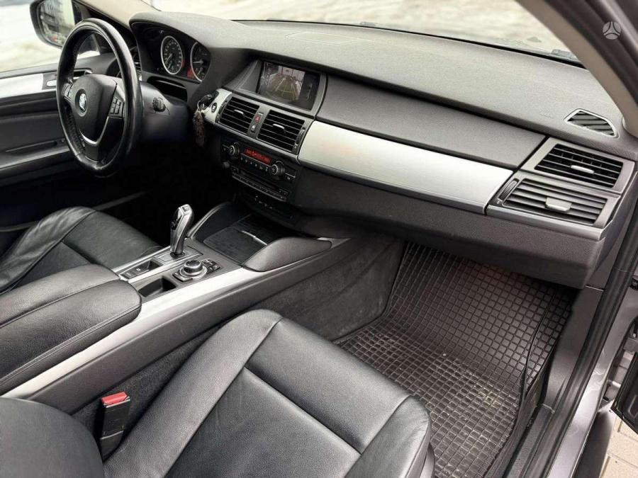 BMW X6 2012 in Vilnius, with an engine capacity of 2.99 L and mileage of 268 thousand km for 11550 €, photo 19 on AUTOMOTO.COM.LV