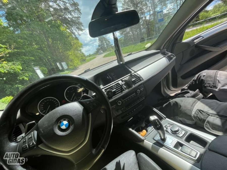 BMW X6 2012 in Kaunas, with an engine capacity of 3.00 L and mileage of 26 thousand km for 10000 €, photo 6 on AUTOMOTO.COM.LV