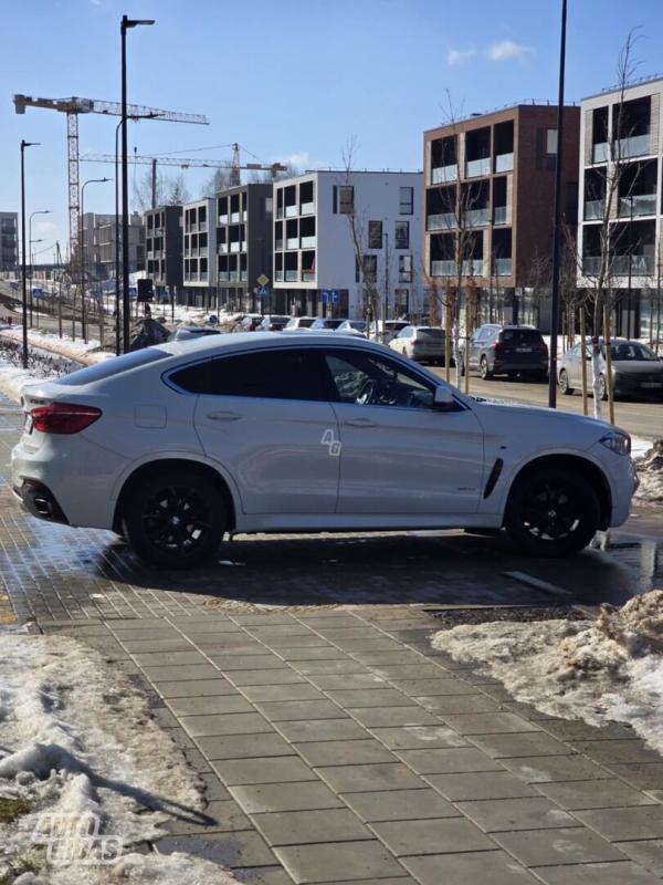 BMW X6 2015 in Vilnius, with an engine capacity of 3.00 L and mileage of 220 thousand km for 26000 €, photo 9 on AUTOMOTO.COM.LV