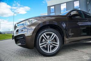 BMW X6 2016 in Kaunas, with an engine capacity of 3.00 L and mileage of 144 thousand km for 26950 €, photo 7 on AUTOMOTO.COM.LV