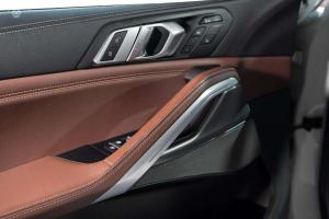 BMW X6 2020 in Kaunas, with an engine capacity of 3.00 L and mileage of 143 thousand km for 54771 €, photo 21 on AUTOMOTO.COM.LV