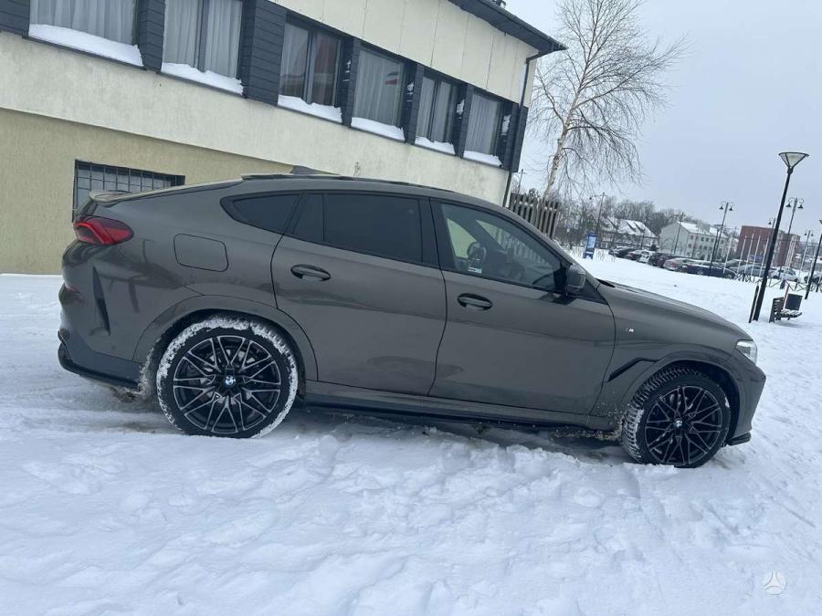 BMW X6 2022 in Klaipeda, with an engine capacity of 2.99 L and mileage of 99 thousand km for 63900 €, photo 4 on AUTOMOTO.COM.LV