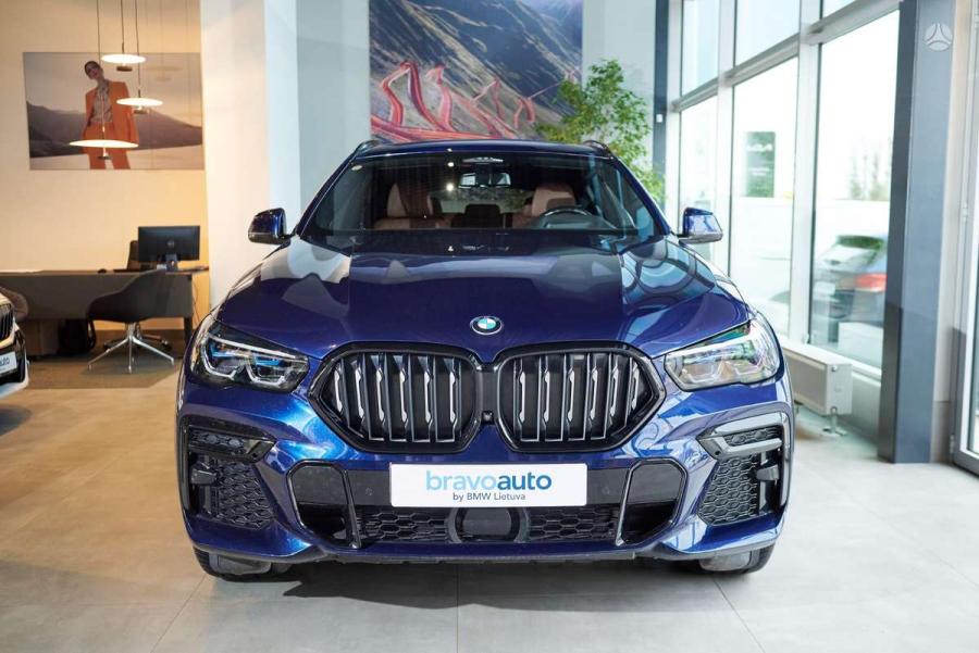 BMW X6 2022 in Kaunas, with an engine capacity of 3.00 L and mileage of 134 thousand km for 63992 €, photo 2 on AUTOMOTO.COM.LV
