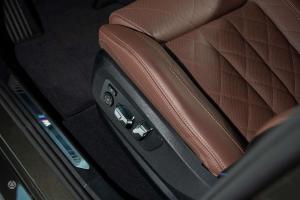 BMW X6 2025 in Kaunas, with an engine capacity of 3.00 L and mileage of 16 thousand km for 82771 €, photo 13 on AUTOMOTO.COM.LV