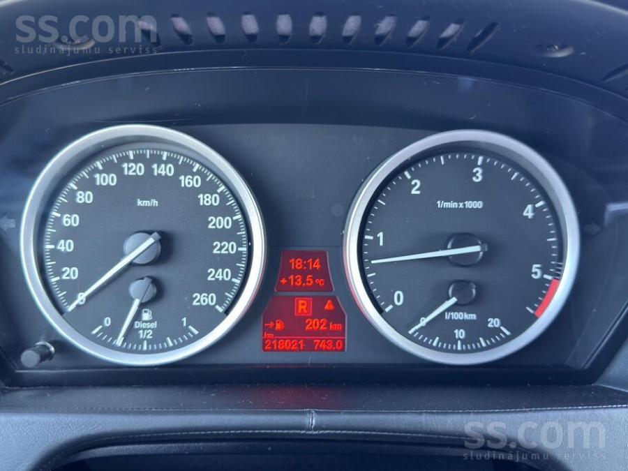 Green BMW X6 2010 in Riga, with an engine capacity of 3.00 L and mileage of 218 thousand km for 12700 €, photo 6 on AUTOMOTO.COM.LV
