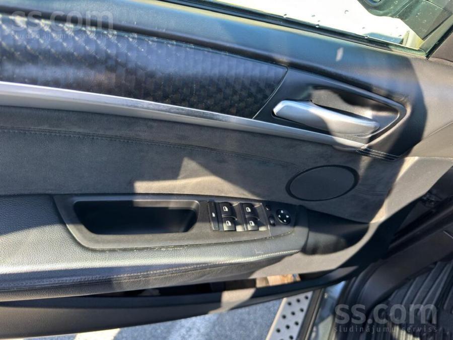 Green BMW X6 2010 in Riga, with an engine capacity of 3.00 L and mileage of 218 thousand km for 12700 €, photo 25 on AUTOMOTO.COM.LV
