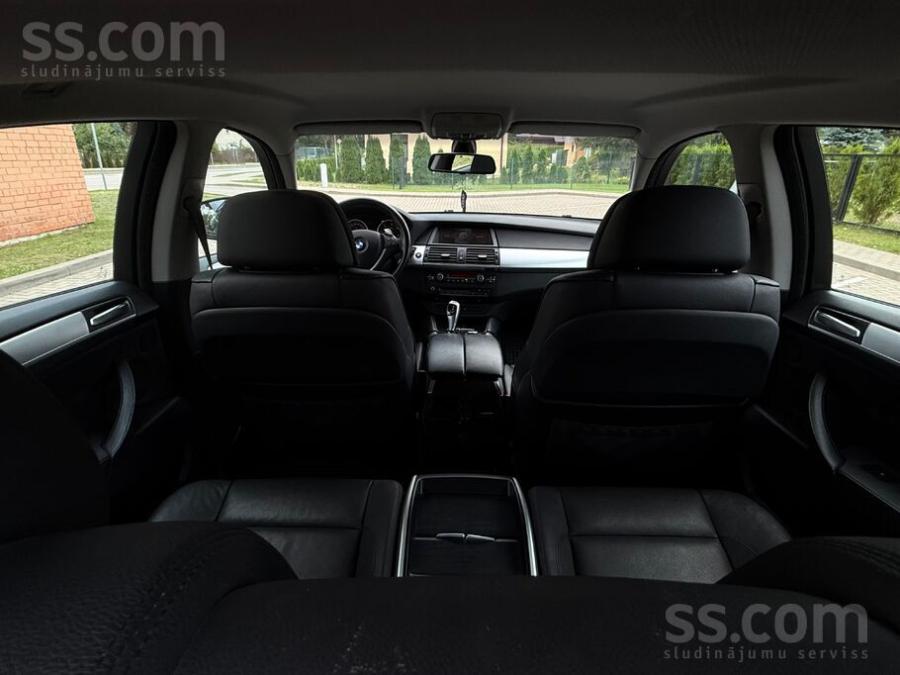 Green BMW X6 2009 in Valmiera, with an engine capacity of 3.00 L and mileage of 303 thousand km for 9990 €, photo 8 on AUTOMOTO.COM.LV