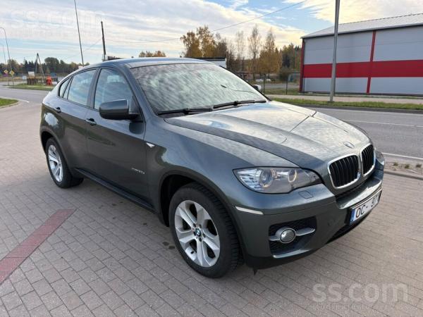 Green BMW X6 2009 in Valmiera, with an engine capacity of 3.00 L and mileage of 303 thousand km for 9000 €, photo 5 on AUTOMOTO.COM.LV