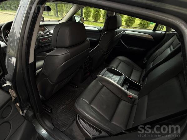 Zaļš BMW X6 2009 Valmiera, ar dzinēja tilpumu 3.00 L un nobraukumu 303 tūkst. km par 9990 €, foto 11 vietnē AUTOMOTO.COM.LV