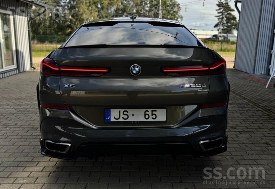 Green BMW X6 2019 in Riga, with an engine capacity of 3.00 L and mileage of 159 thousand km for 50400 €, photo 7 on AUTOMOTO.COM.LV