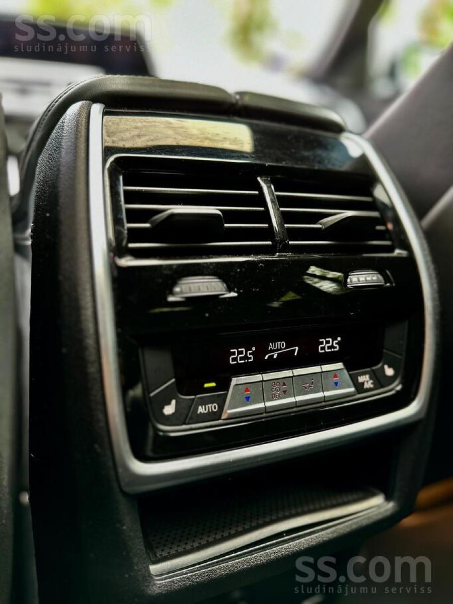 Green BMW X6 2019 in Riga, with an engine capacity of 3.00 L and mileage of 159 thousand km for 50400 €, photo 15 on AUTOMOTO.COM.LV