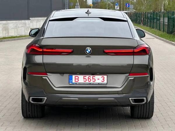 Green BMW X6 2020 in Riga, with an engine capacity of 3.00 L and mileage of 161 thousand km for 75900 €, photo 5 on AUTOMOTO.COM.LV