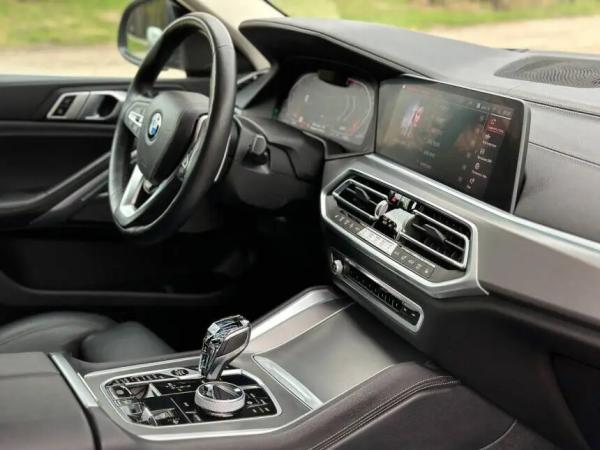 Green BMW X6 2020 in Riga, with an engine capacity of 3.00 L and mileage of 161 thousand km for 75900 €, photo 7 on AUTOMOTO.COM.LV