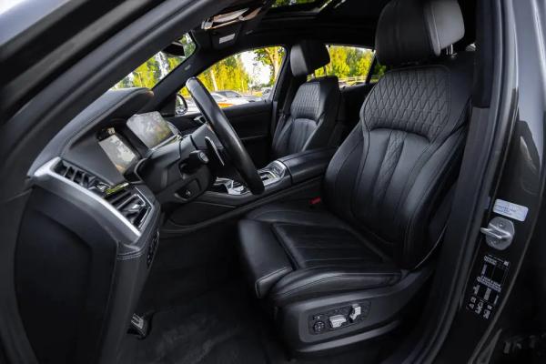 Zaļš BMW X6 2020 Jelgava, ar dzinēja tilpumu 4.40 L un nobraukumu 138 tūkst. km par 62000 €, foto 8 vietnē AUTOMOTO.COM.LV