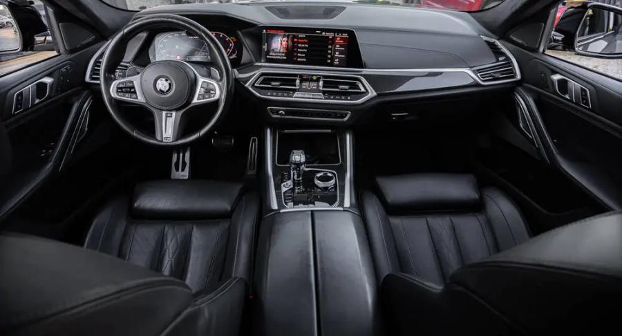 Zaļš BMW X6 2020 Jelgava, ar dzinēja tilpumu 4.40 L un nobraukumu 138 tūkst. km par 62000 €, foto 12 vietnē AUTOMOTO.COM.LV