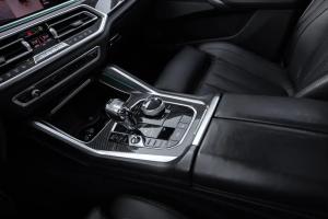 Zaļš BMW X6 2020 Jelgava, ar dzinēja tilpumu 4.40 L un nobraukumu 138 tūkst. km par 62000 €, foto 14 vietnē AUTOMOTO.COM.LV