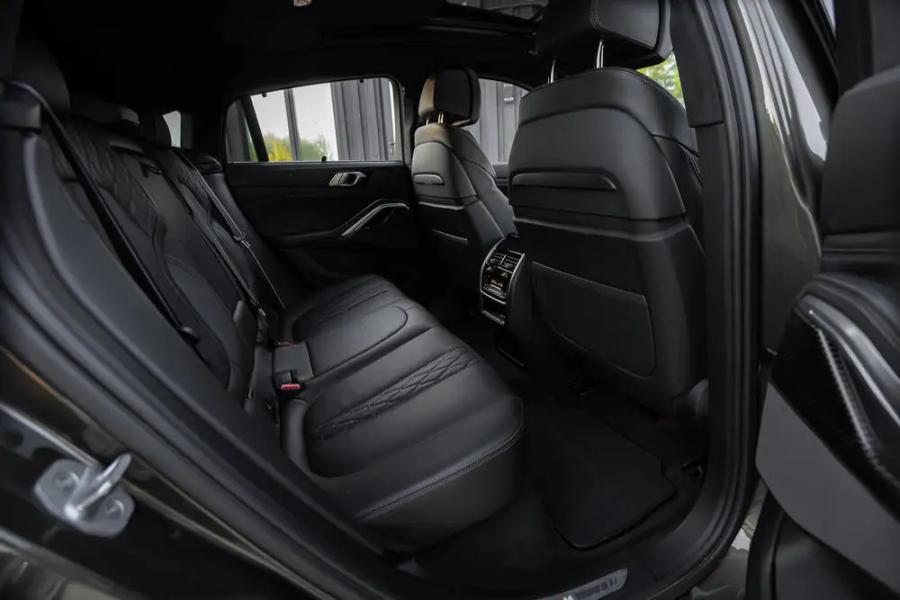 Zaļš BMW X6 2020 Jelgava, ar dzinēja tilpumu 4.40 L un nobraukumu 138 tūkst. km par 62000 €, foto 17 vietnē AUTOMOTO.COM.LV