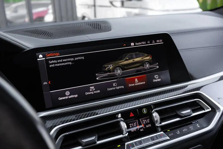 Zaļš BMW X6 2020 Jelgava, ar dzinēja tilpumu 4.40 L un nobraukumu 138 tūkst. km par 62000 €, foto 29 vietnē AUTOMOTO.COM.LV