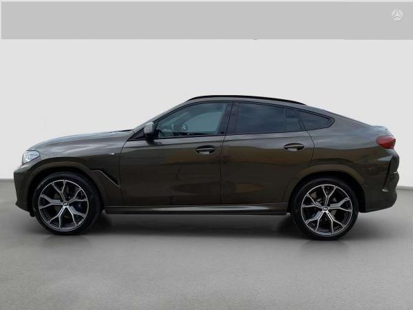 Green BMW X6 2022 in Vilnius, with an engine capacity of 2.99 L and mileage of 104 thousand km for 59900 €, photo 6 on AUTOMOTO.COM.LV