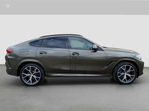 Green BMW X6 2022 in Vilnius, with an engine capacity of 2.99 L and mileage of 104 thousand km for 59900 €, photo 8 on AUTOMOTO.COM.LV