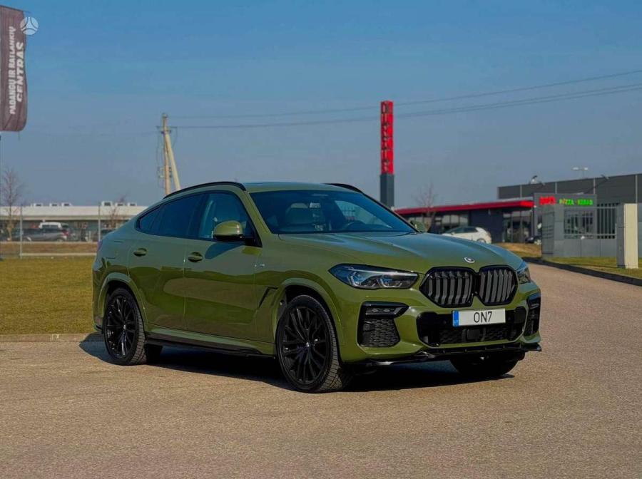 Green BMW X6 2022 in Moletai, with an engine capacity of 2.99 L and mileage of 230 thousand km for 60000 €, photo 4 on AUTOMOTO.COM.LV