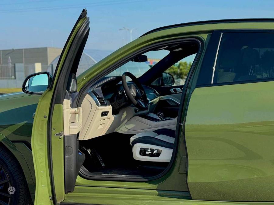 Green BMW X6 2022 in Moletai, with an engine capacity of 2.99 L and mileage of 230 thousand km for 60000 €, photo 5 on AUTOMOTO.COM.LV