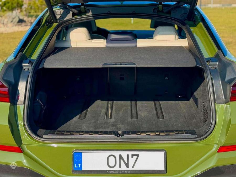 Green BMW X6 2022 in Moletai, with an engine capacity of 2.99 L and mileage of 230 thousand km for 60000 €, photo 15 on AUTOMOTO.COM.LV