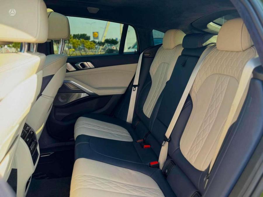 Green BMW X6 2022 in Moletai, with an engine capacity of 2.99 L and mileage of 230 thousand km for 60000 €, photo 22 on AUTOMOTO.COM.LV