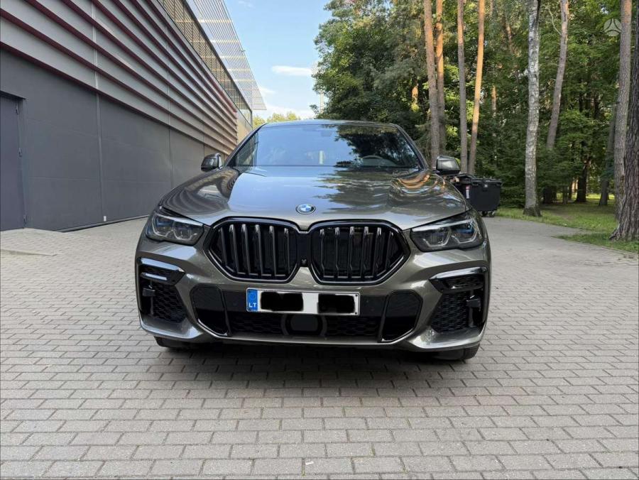 Green BMW X6 2022 in Alytus, with an engine capacity of 4.40 L and mileage of 165 thousand km for 54900 €, photo 3 on AUTOMOTO.COM.LV