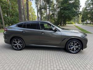 Green BMW X6 2022 in Alytus, with an engine capacity of 4.40 L and mileage of 165 thousand km for 54900 €, photo 5 on AUTOMOTO.COM.LV