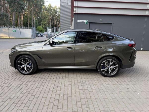 Green BMW X6 2022 in Alytus, with an engine capacity of 4.40 L and mileage of 165 thousand km for 54900 €, photo 8 on AUTOMOTO.COM.LV