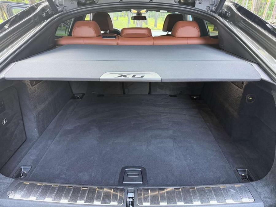 Green BMW X6 2022 in Alytus, with an engine capacity of 4.40 L and mileage of 165 thousand km for 54900 €, photo 20 on AUTOMOTO.COM.LV