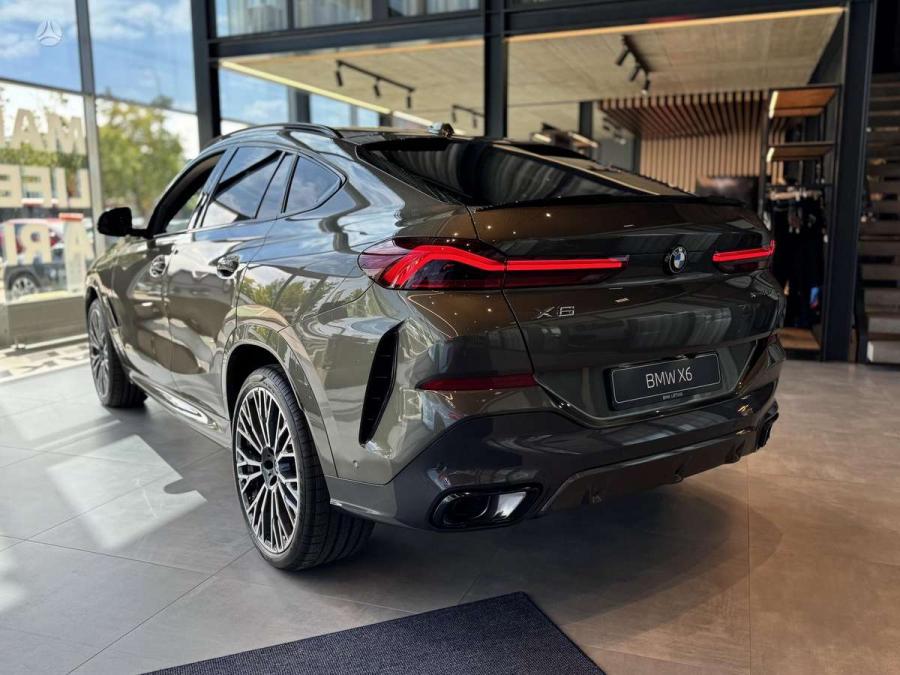 Zaļš BMW X6 2026 Kauņa, ar dzinēja tilpumu 3.00 L un nobraukumu 10 tūkst. km par 95000 €, foto 4 vietnē AUTOMOTO.COM.LV